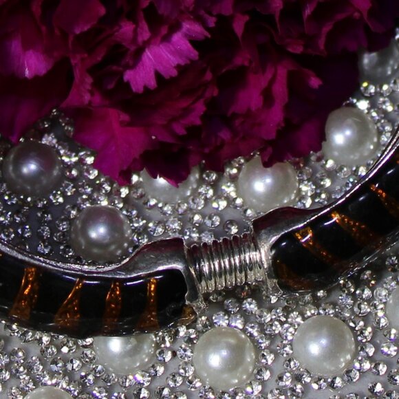 Chico's | Jewelry | Chicos Double Tiger Head Spring Hinge Enameled ...